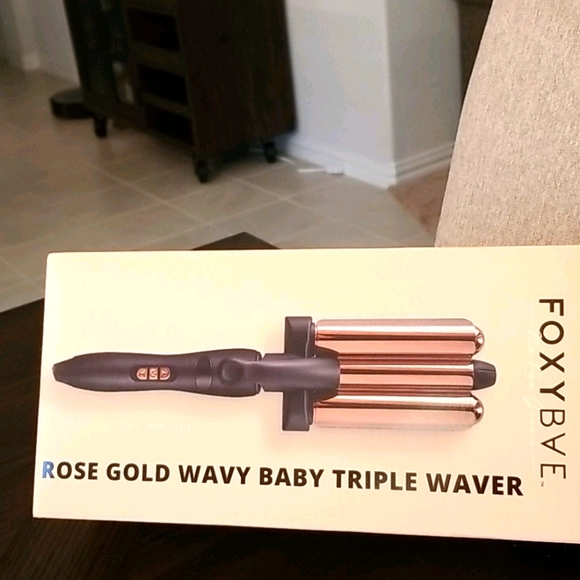 Foxy Bae | Hair | Foxy Bae Rose Gold Wavy Baby Triple Waver | Poshmark